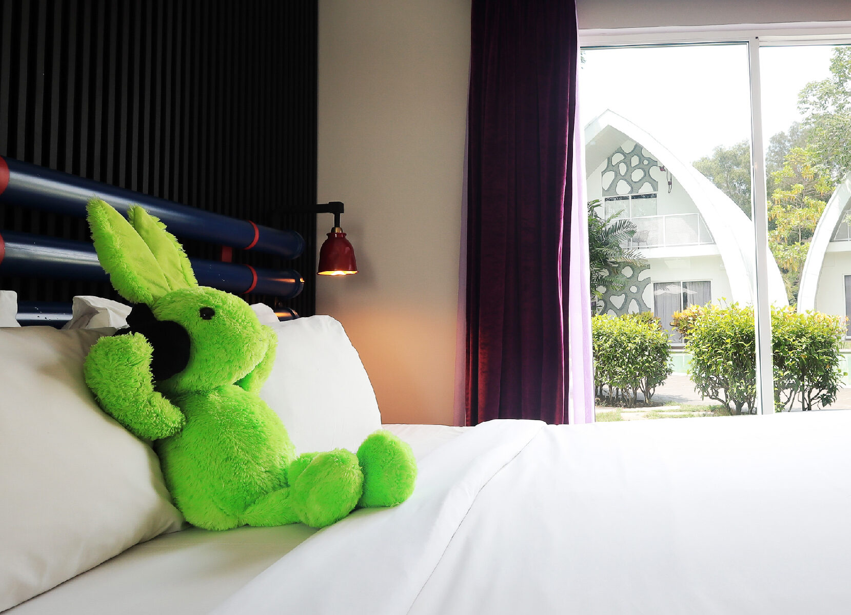 Studio King Pool View - Dash Box Hotel Cyberjaya