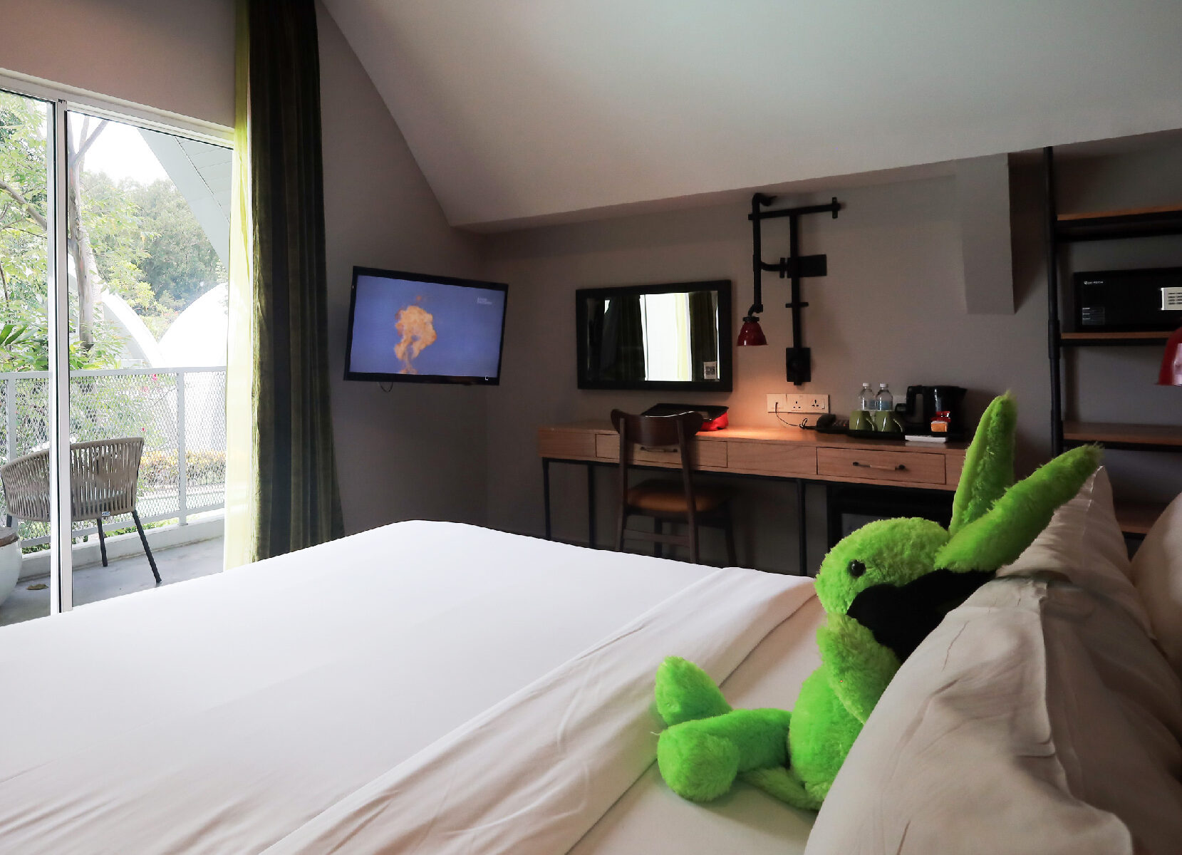 dash Deluxe Pool View - Dash Box Hotel Cyberjaya