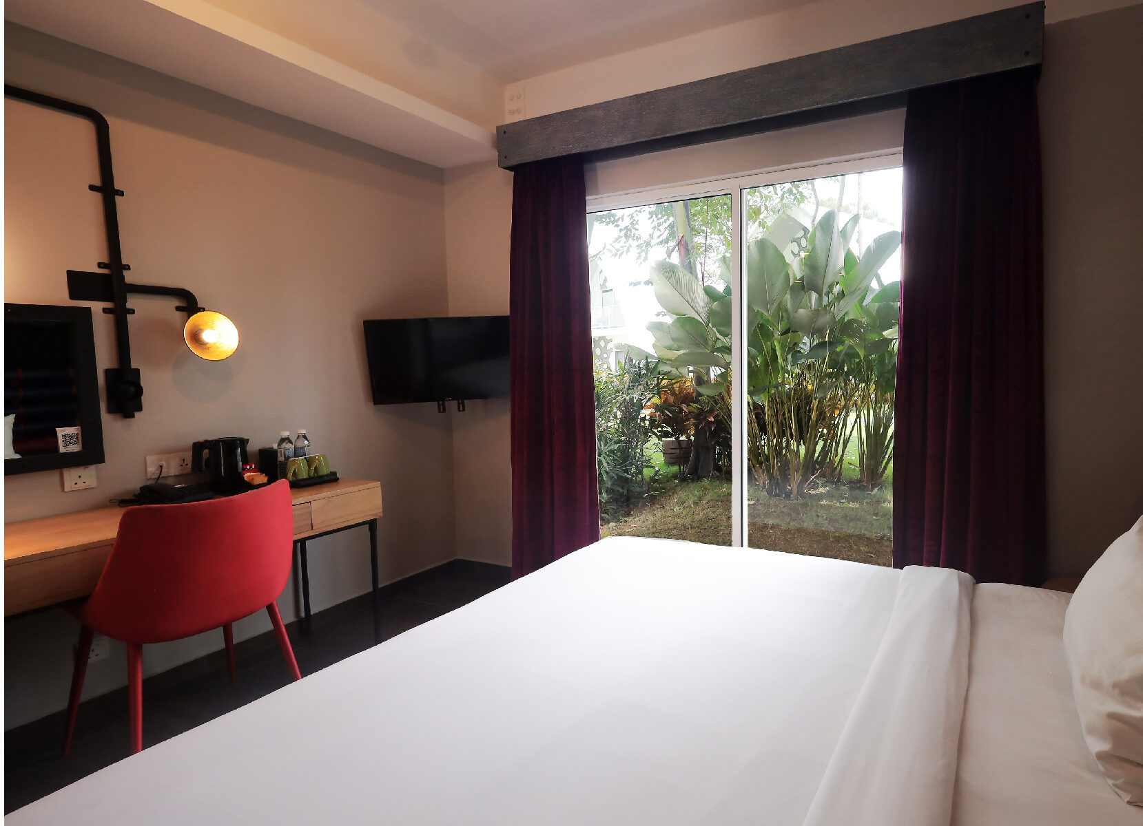 Studio King Garden View - Dash Box Hotel Cyberjaya