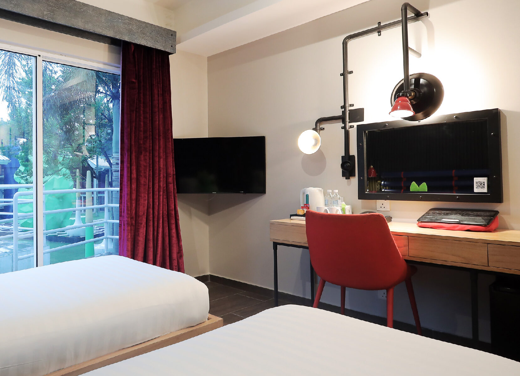 Studio Twin Pool View - Dash Box Hotel Cyberjaya